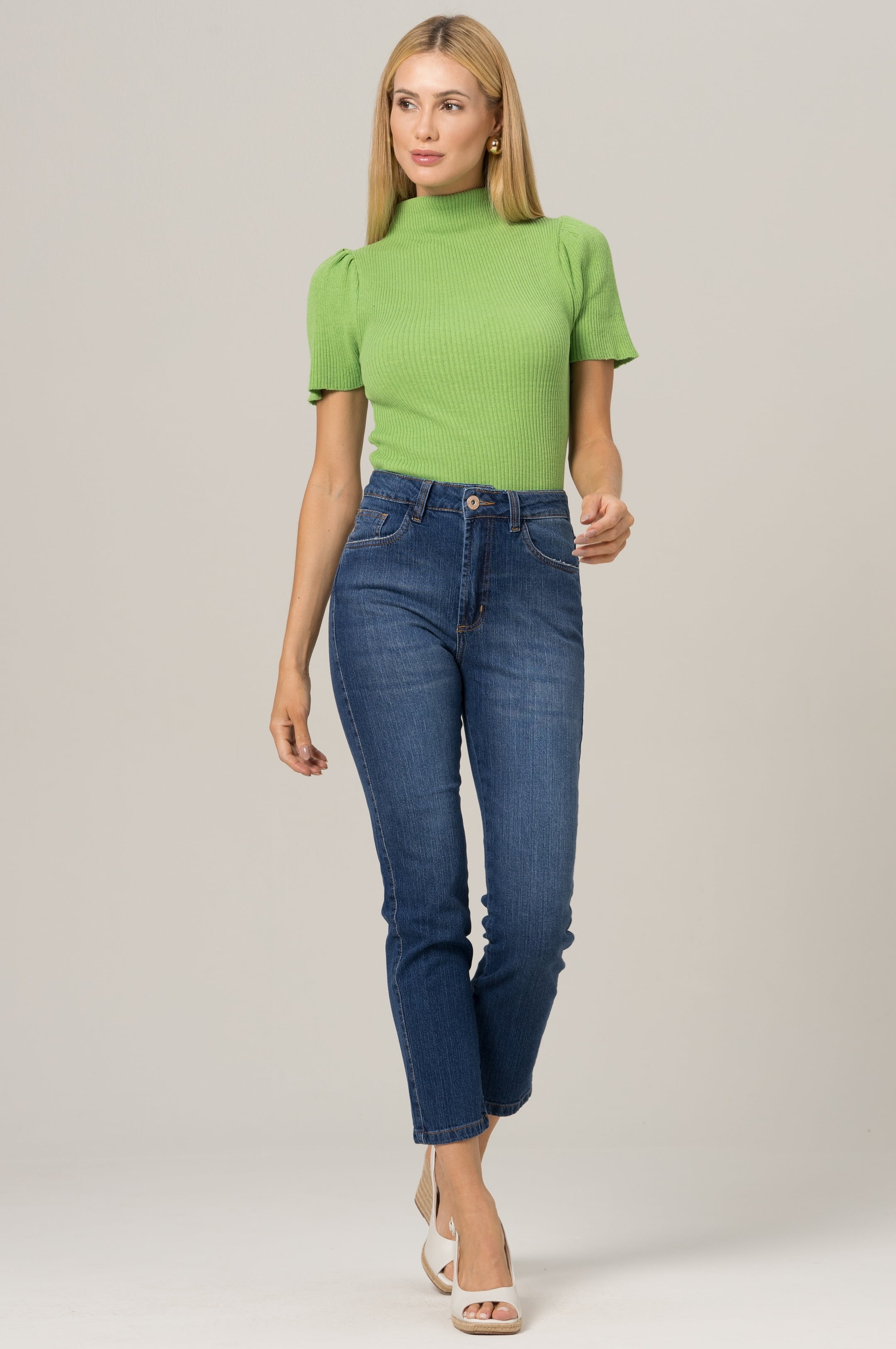 Calça Jeans Feminina Reta Cropped Azul Médio F2023149 - Oxiblue Jeans