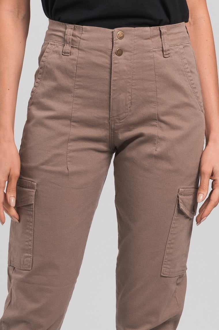 Calça Cargo Caqui Feminina na Oxiblue Jeans