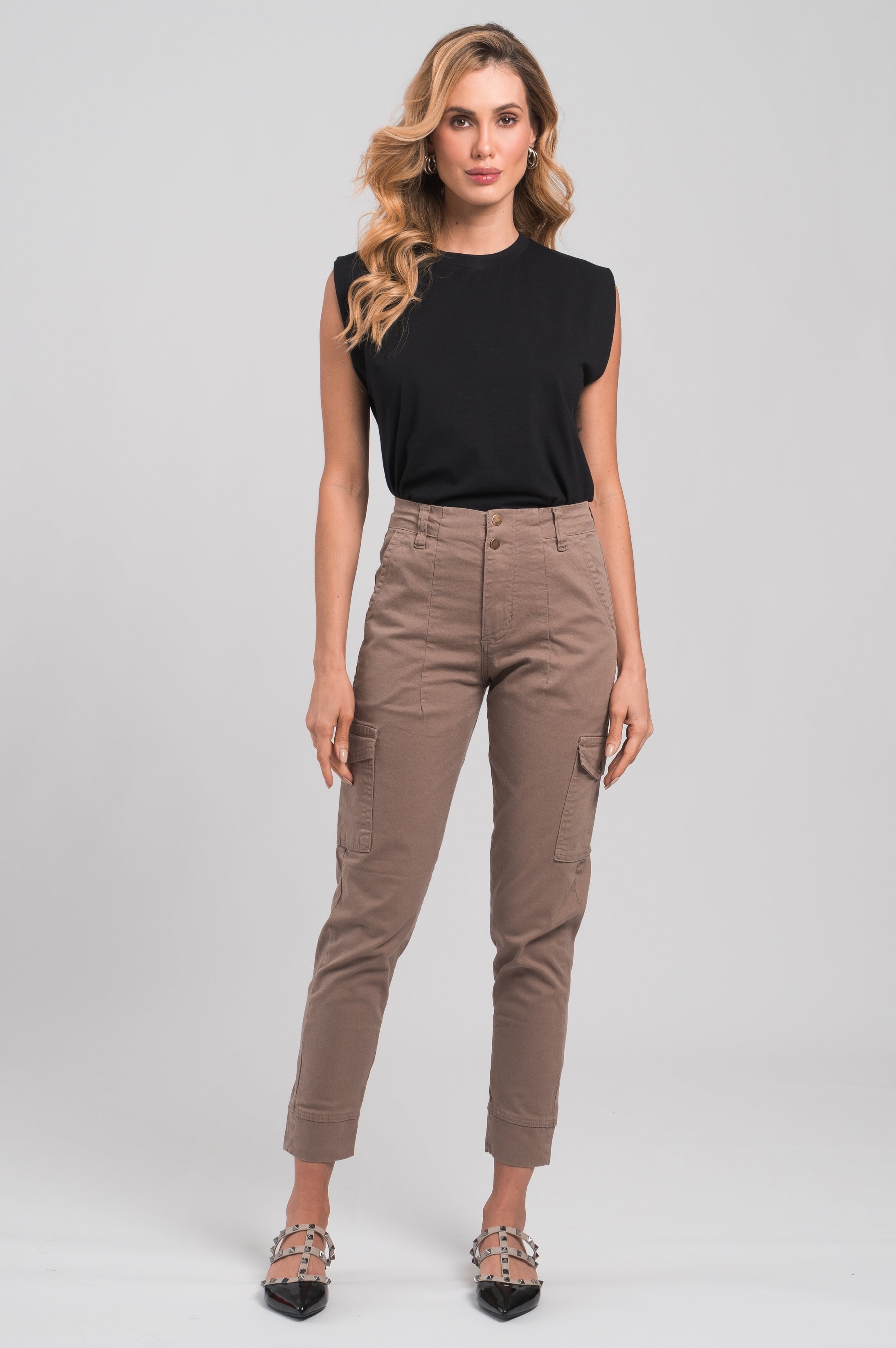 Calça Cargo Caqui Feminina na Oxiblue Jeans